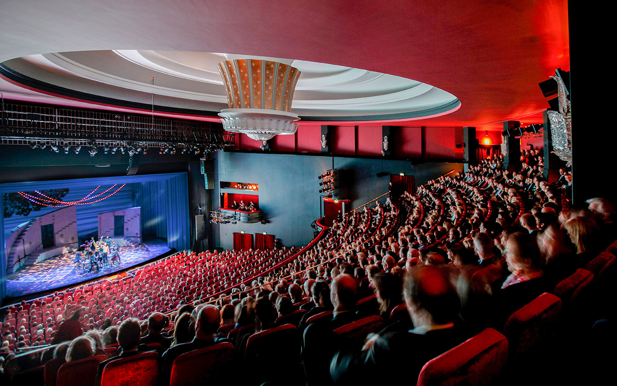 Ny PA fra Adamson rocker Folketeateret – PROAVMAGASINET.no